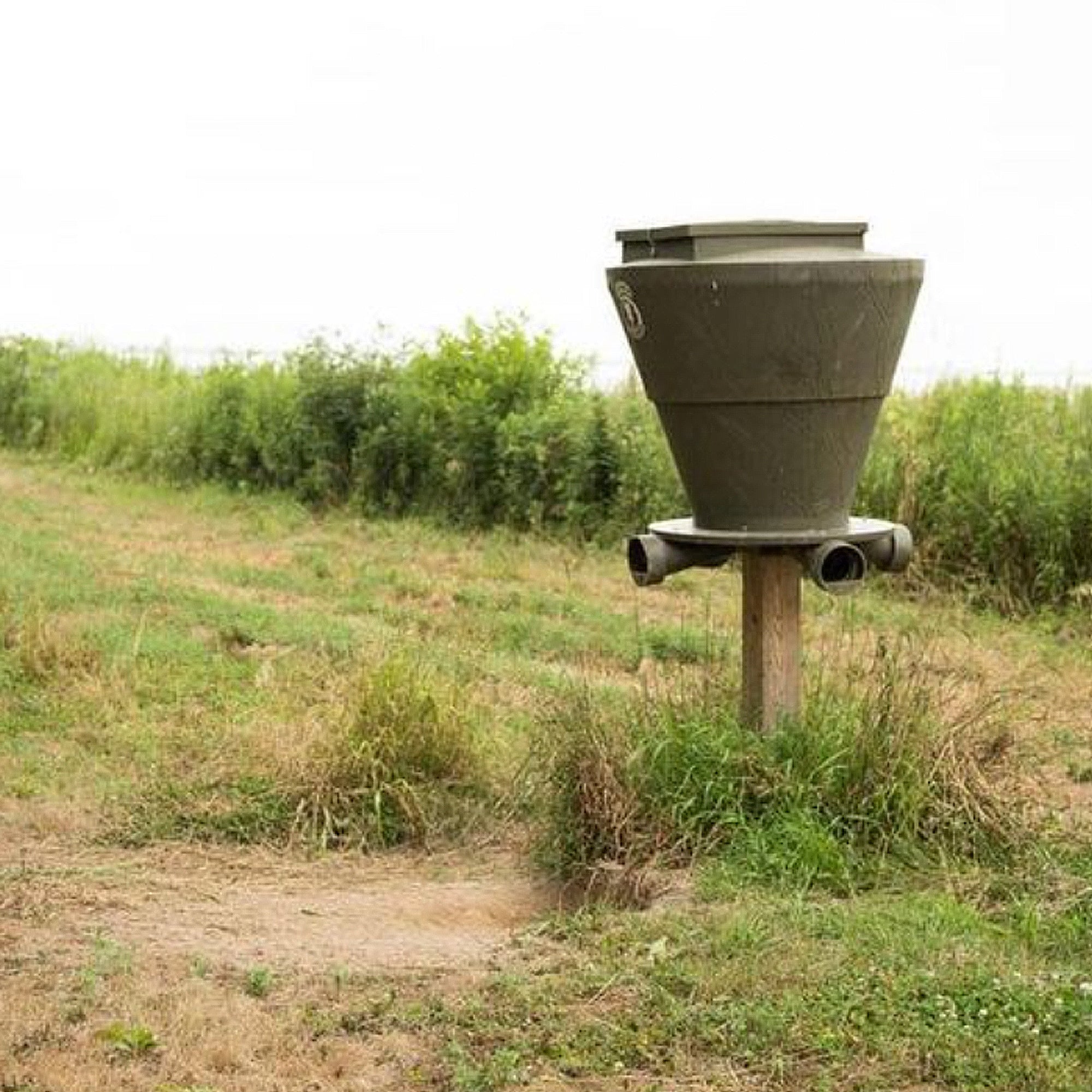 Banks Outdoors Feedbank 600 lb Gravity Deer Feeder – Outdoors For Less